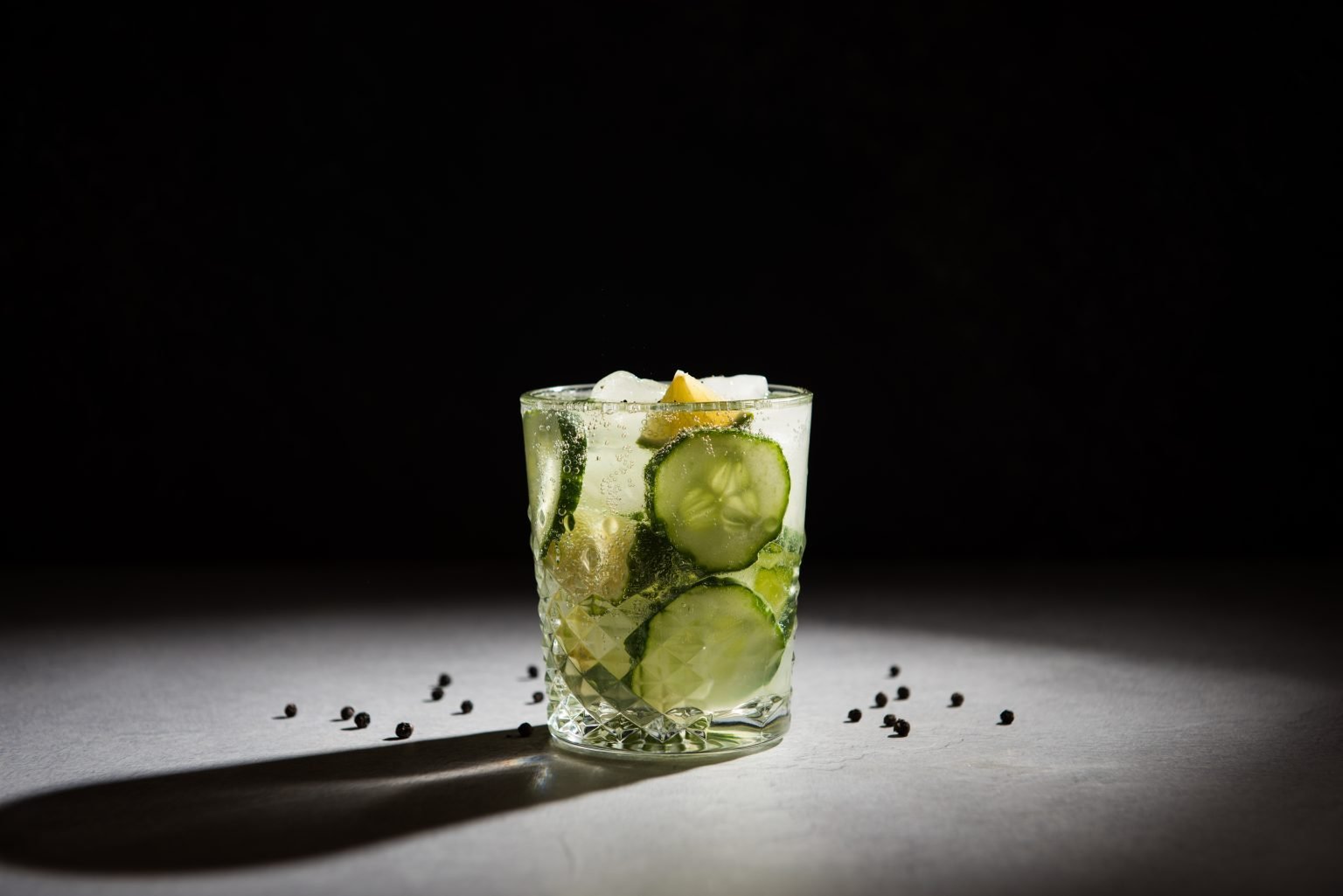 Gordon's Cup Cocktail with Kaffir Lime & Lemongrass Gin | Twisting Spirits